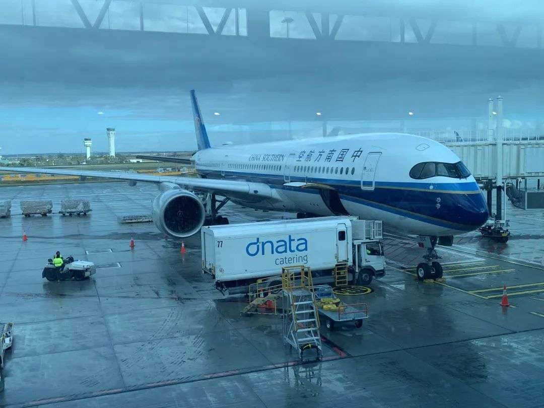 南航墨尔本-广州CZ322航班调整通知，行李打包、转机提示等超详细出行攻略来啦！