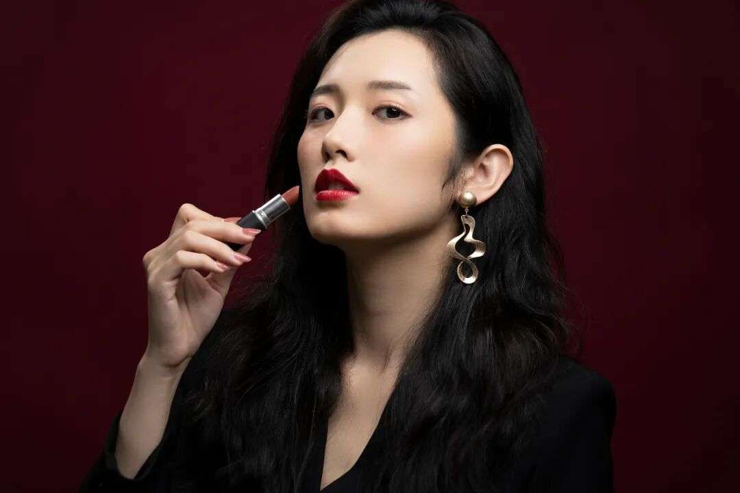 多个大牌化妆品被检出苏丹红？多款产品连夜下架，部分仍在售，品牌方回应！疑似原料供应商被曝光